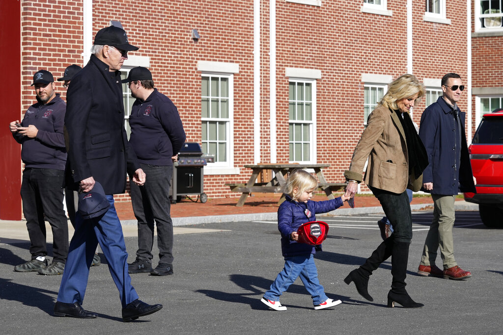 Biden brings Thanksgiving pies to Nantucket first responders | News ...